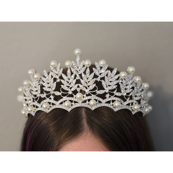 Accessories | Wedding Tiara Gorgeous Faux Pearl And Sparkling ...